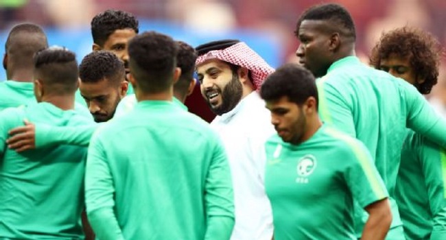 Al-Sheikh, la persona que intenta revolucionar el fútbol desde Medio ...