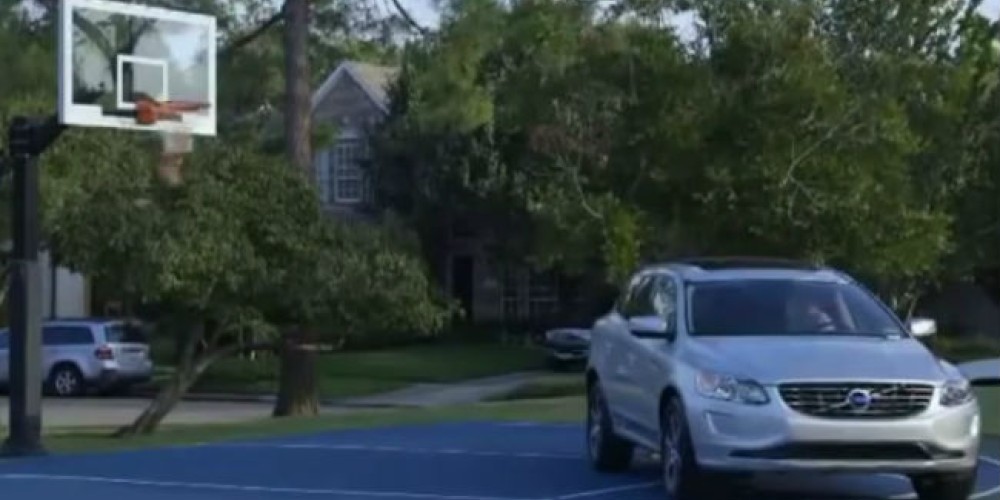 Jeremy Lin entrena con la nueva camioneta de Volvo