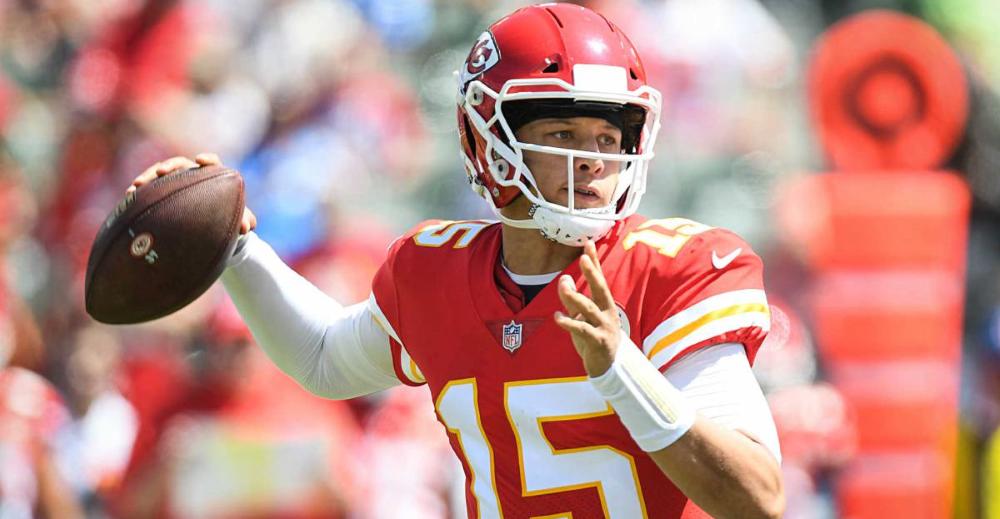 Patrick Mahomes rompió todos los récords y se convirtió en el deportista con el contrato más ...