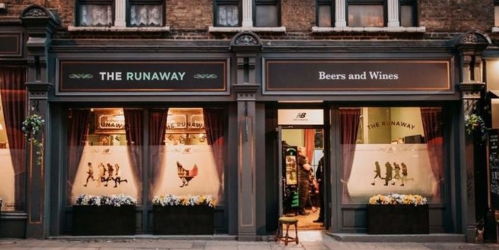 New Balance lanza un bar que cambia cerveza por kilómetros corridos