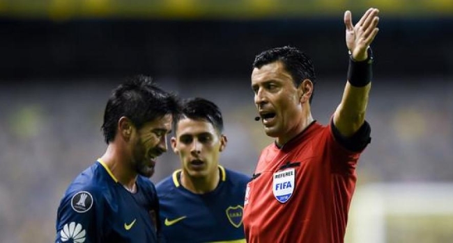 Roberto Tobar, el árbitro chileno de la final de Libertadores que ...